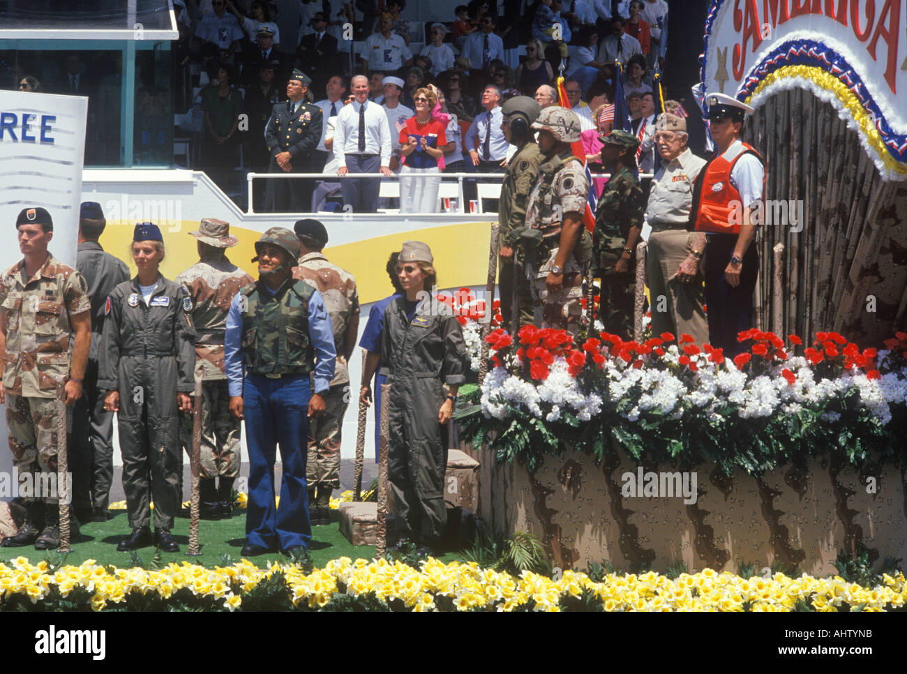 Desert storm victory parade hi-res stock photography and images - Alamy