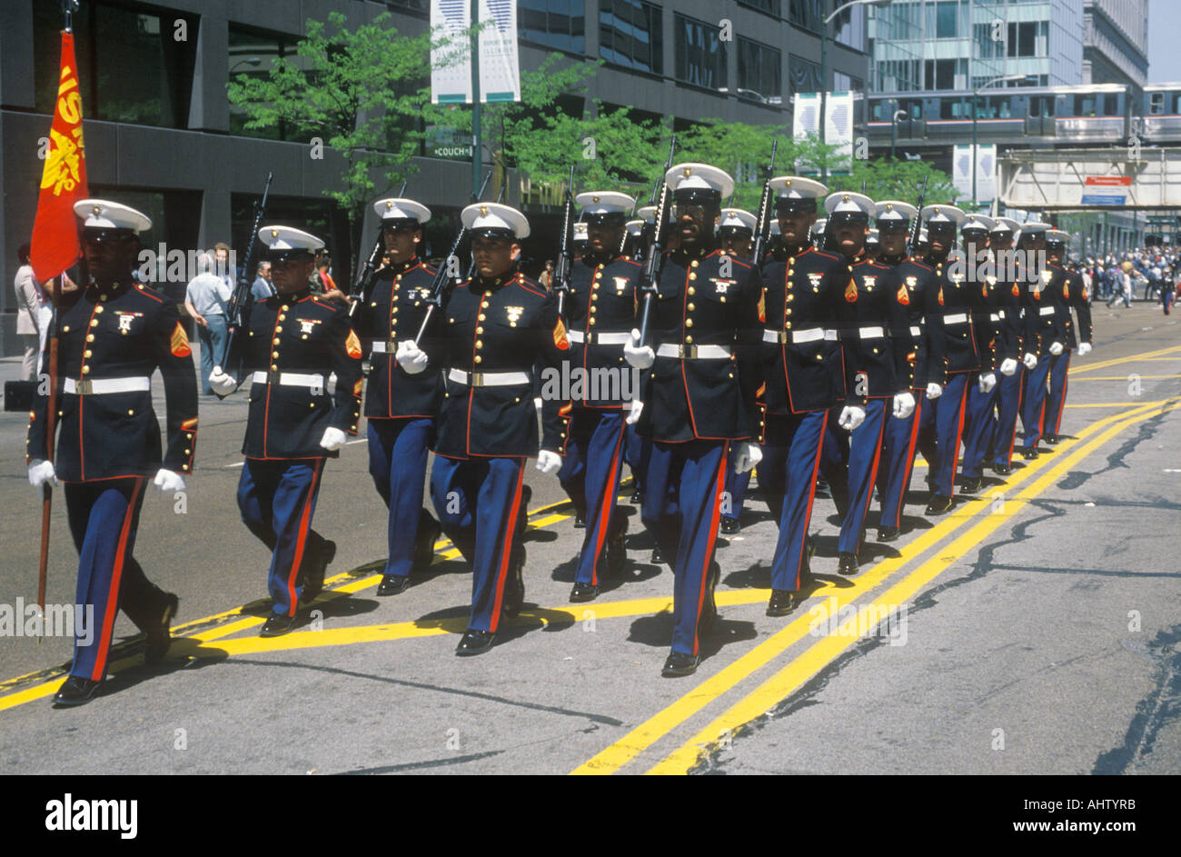 Marines and army hi-res stock photography and images - Alamy