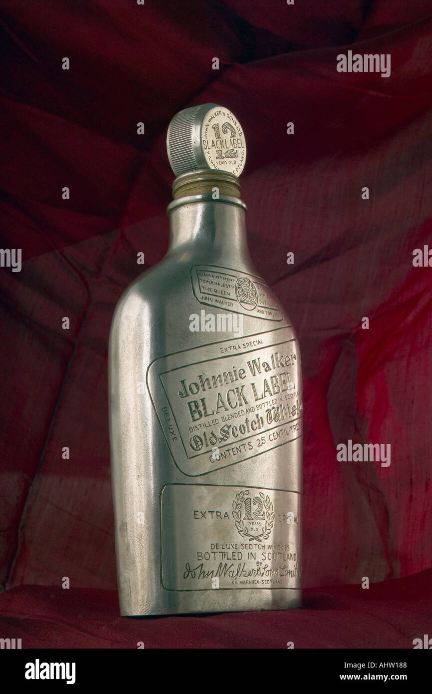 AAD 91697 Old collectors antique table top still life studio shot ...