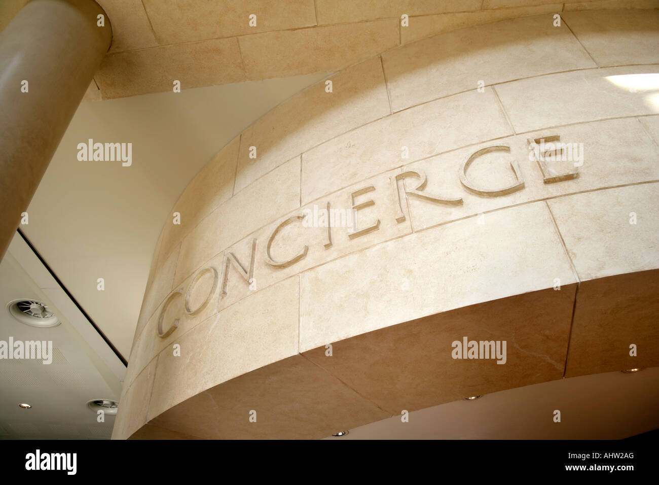 Concierge sign hi-res stock photography and images - Alamy