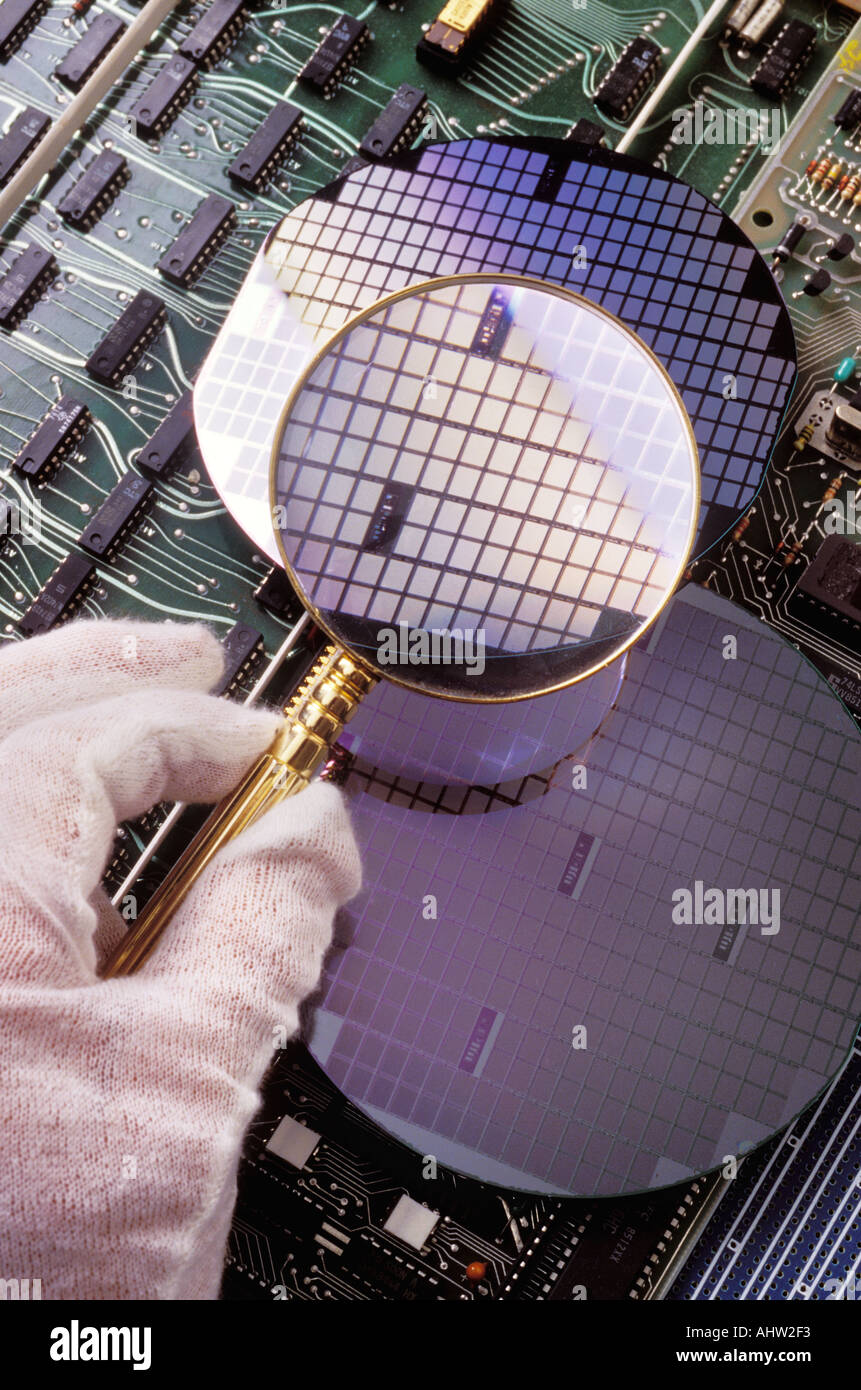 Electronic wafers hi-res stock photography and images - Alamy