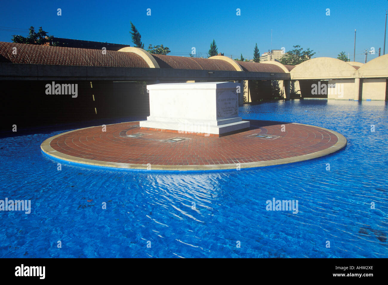 Tomb Reflecting Pool at Martin Luther King Center Atlanta Georgia Stock ...