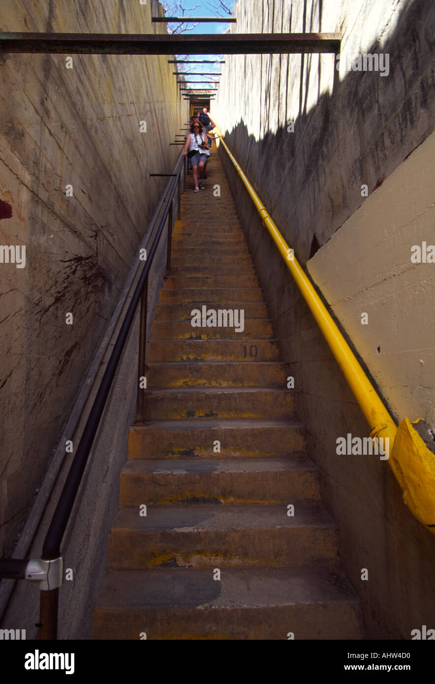 Steps to Diamond Head Lookout Waikiki Oahu Hawaii Stock Photo - Alamy