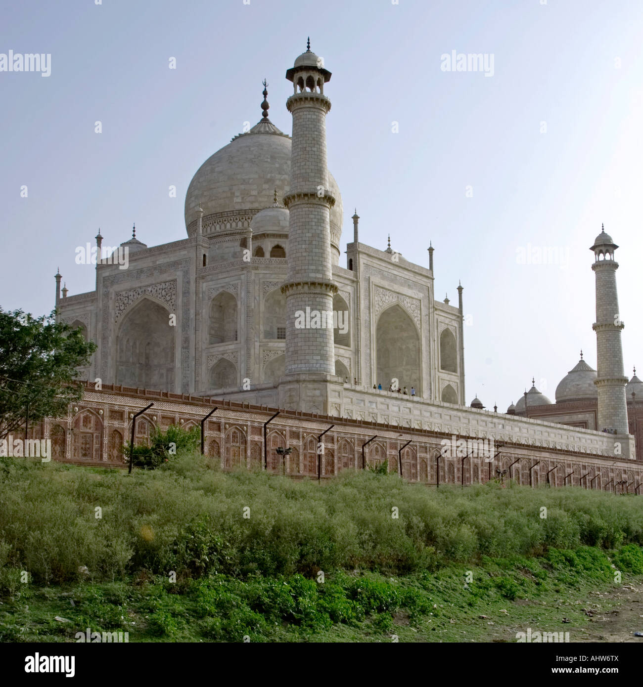 Backside of taj mahal hi-res stock photography and images - Alamy