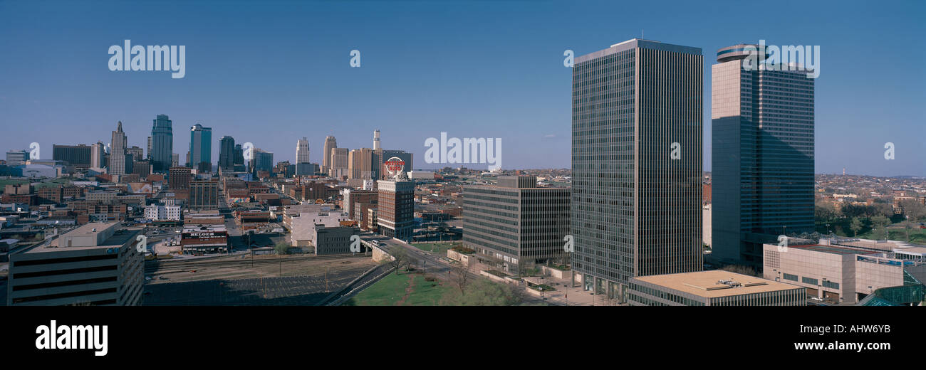 Crown center kansas hi-res stock photography and images - Alamy