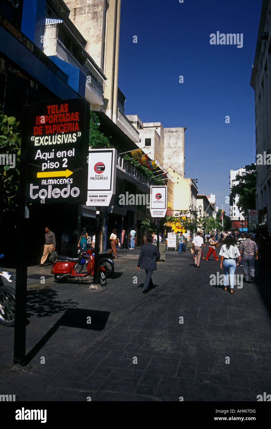 Venezuelan people, downtown, El Centro, city of Caracas, Caracas ...