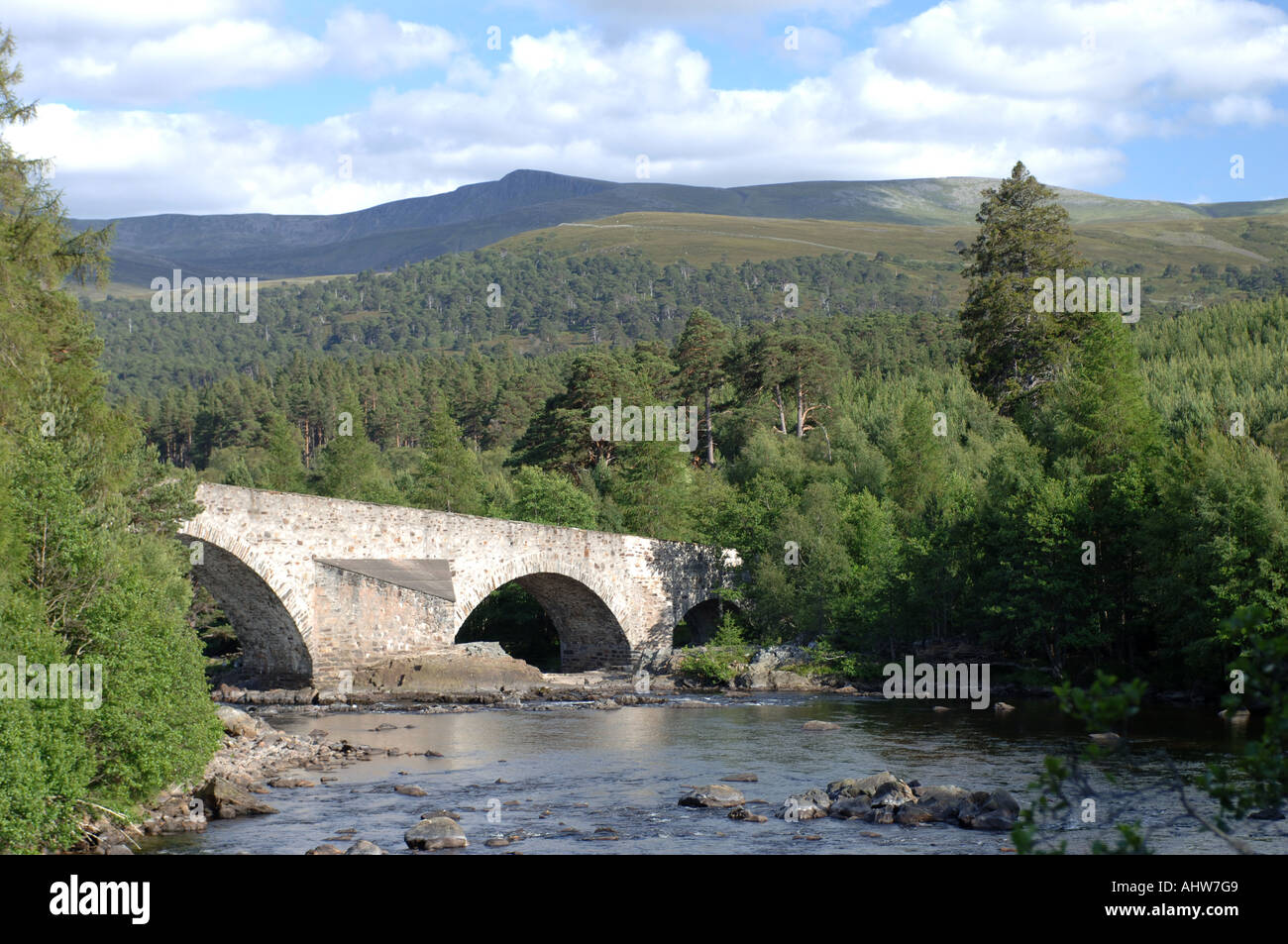 Invercauld bridge deeside river hi-res stock photography and images - Alamy