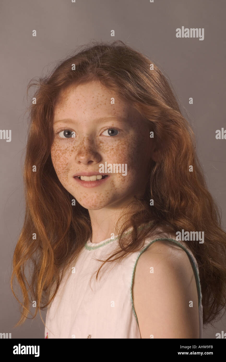 3378 Little girl red hair Model released Stock Photo - Alamy