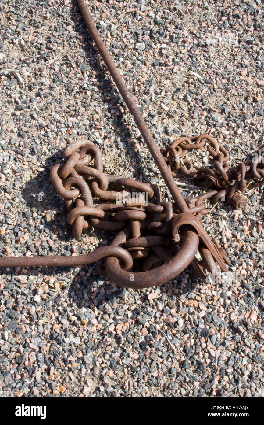 Antique chains hi-res stock photography and images - Alamy