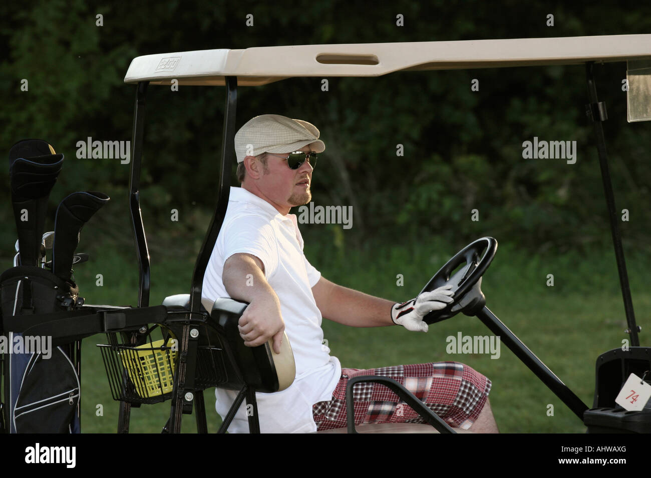 Lonely golfer hi-res stock photography and images - Alamy