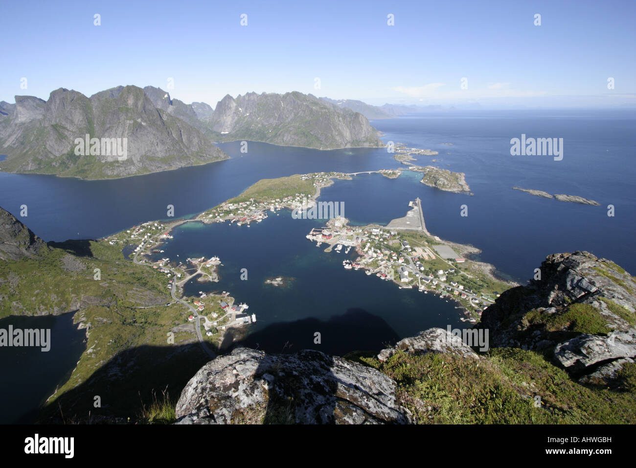 mountain viewpoint moskenesoy island reine hamnoy lofoten island norway ...