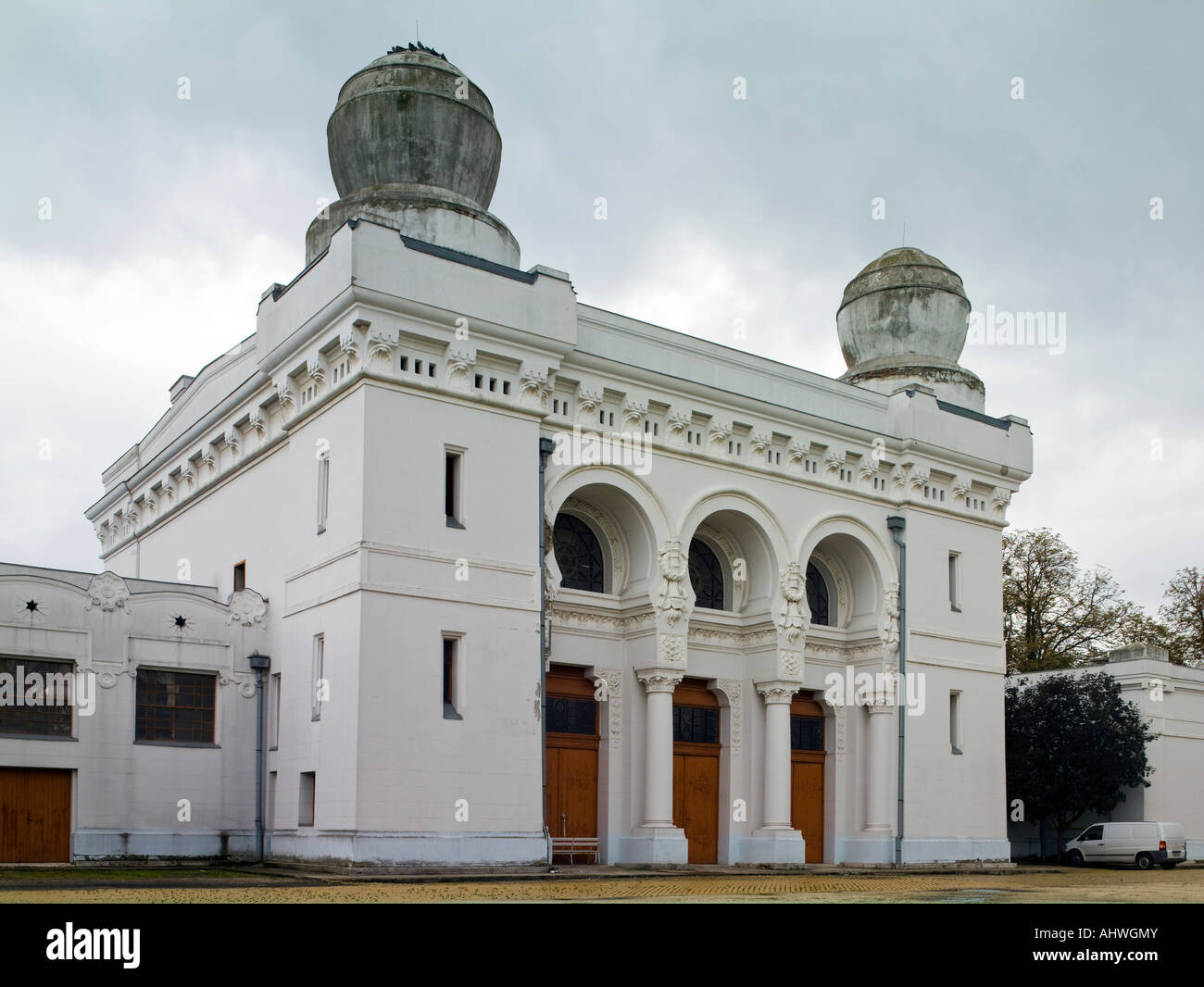 Jewish cemetery, Budapest, Hungary Stock Photo - Alamy