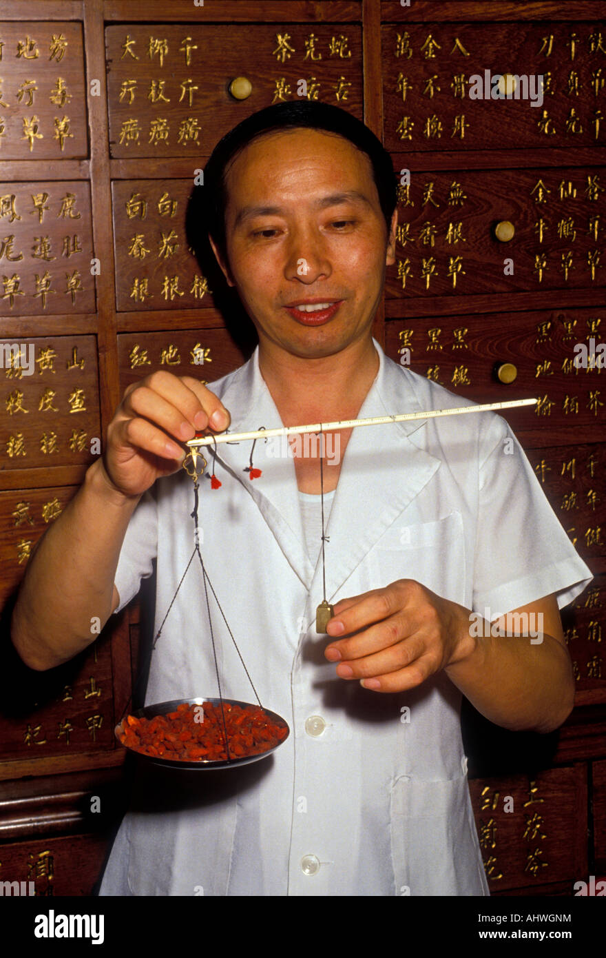 Doctor Li Lian Xing, physician, herbalist, Imperial Herbal Restaurant ...