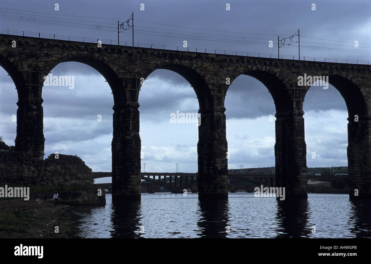 Berwick upon Tweed railway viaduct crossing over the river Tweed Stock ...