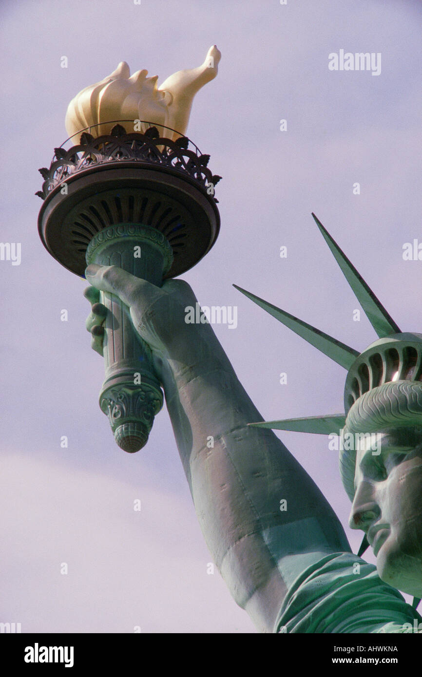 Statue arm hi-res stock photography and images - Alamy