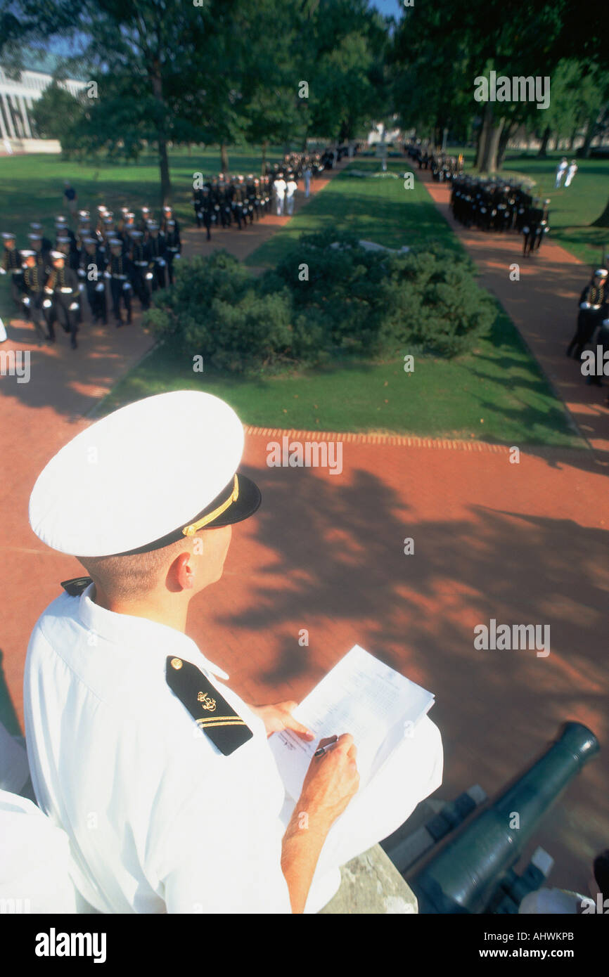 Us navy parade dress hi-res stock photography and images - Alamy