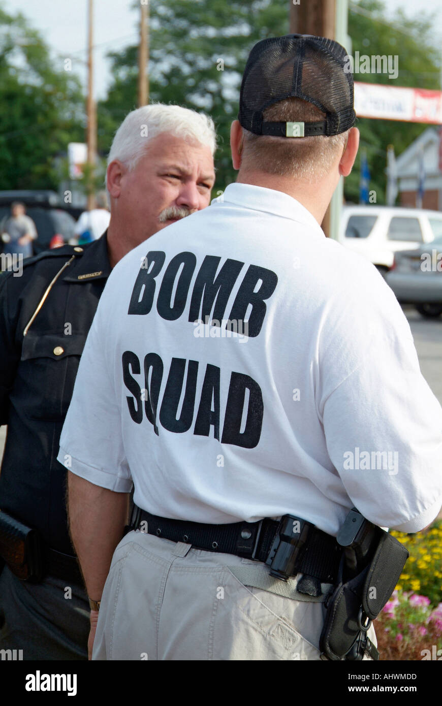 Police bomb squad member hi-res stock photography and images - Alamy