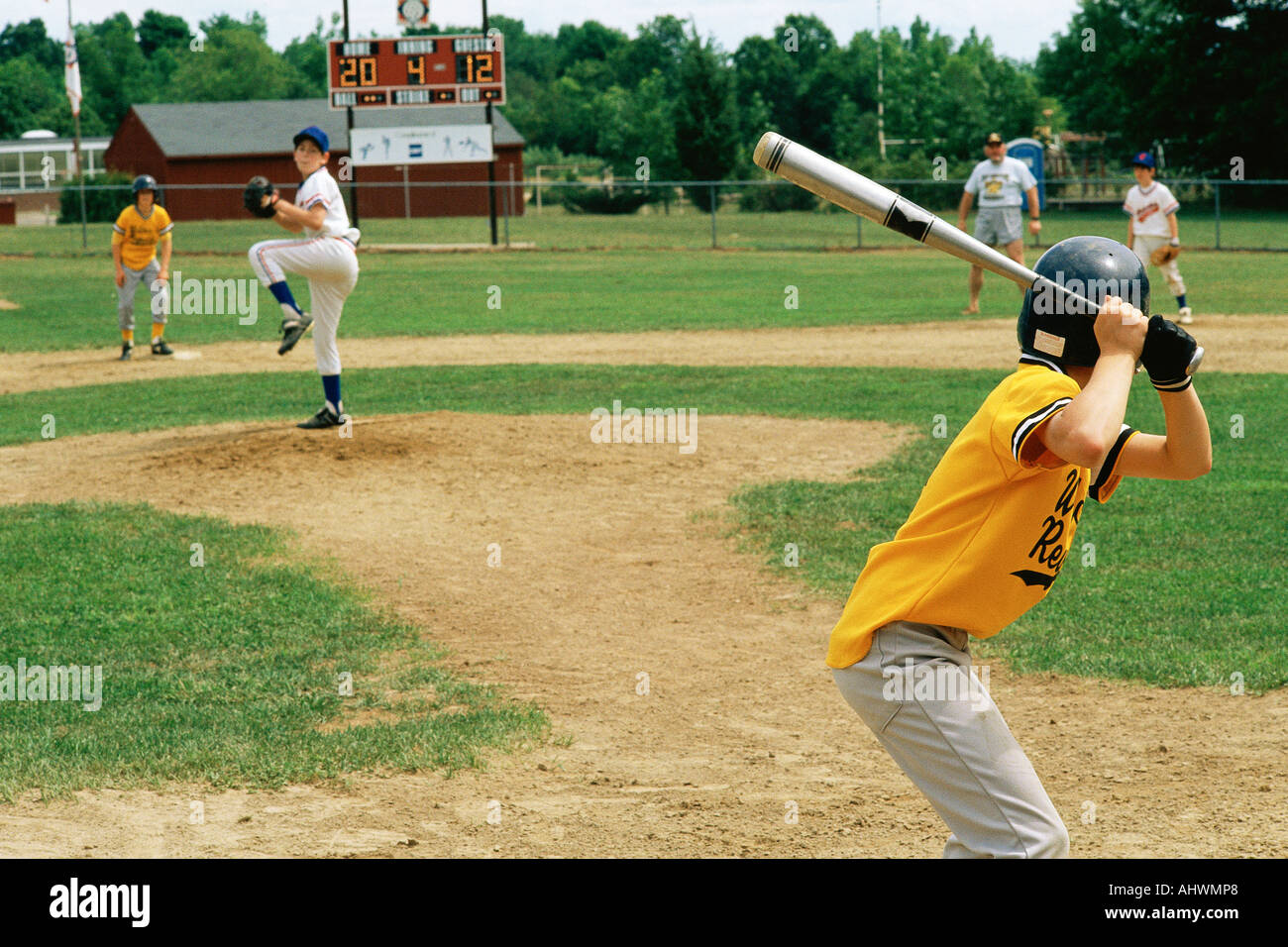 Little League batter awaiting pitch Stock Photo - Alamy