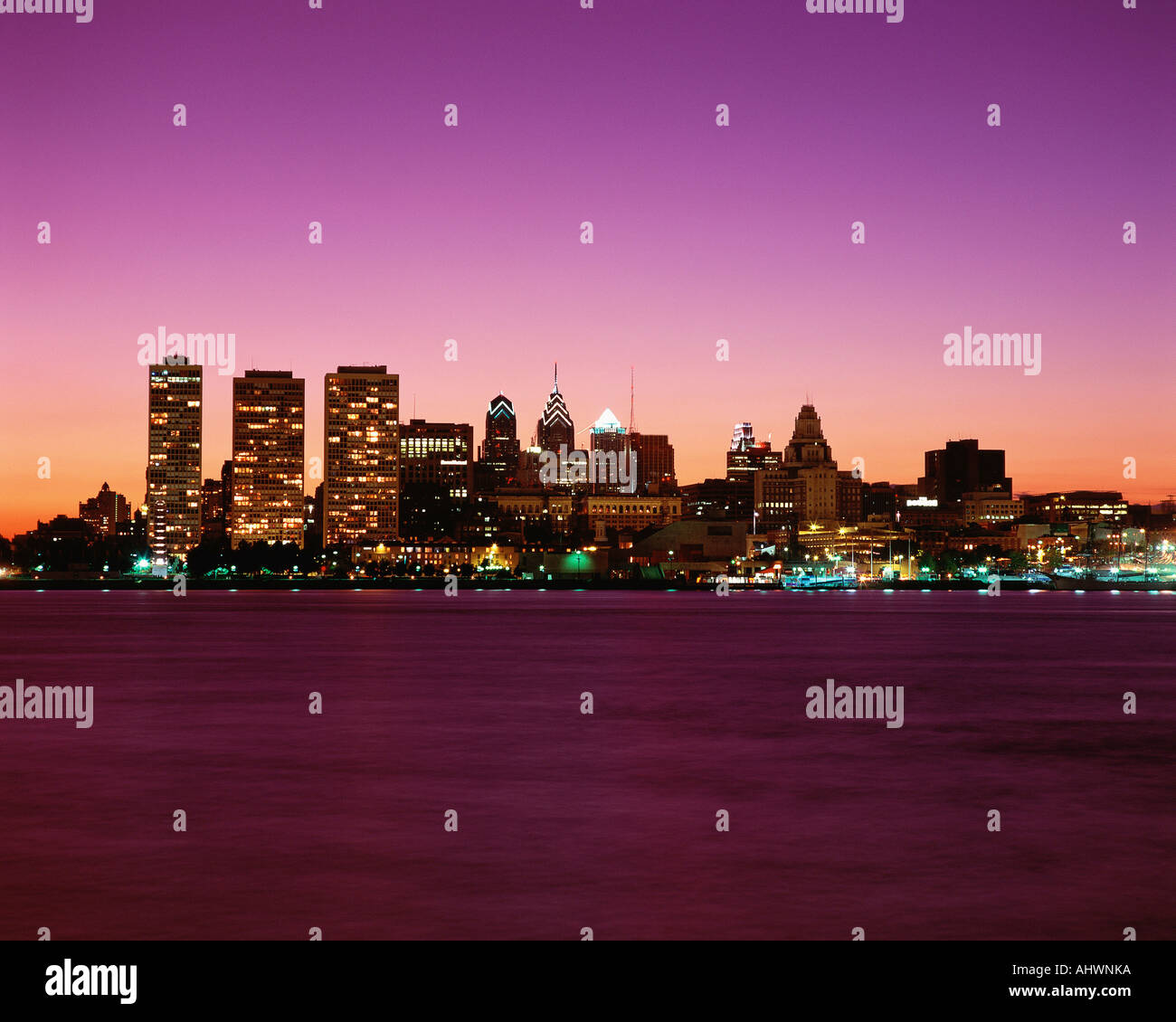 Cityscape of philadelphia hi-res stock photography and images - Alamy