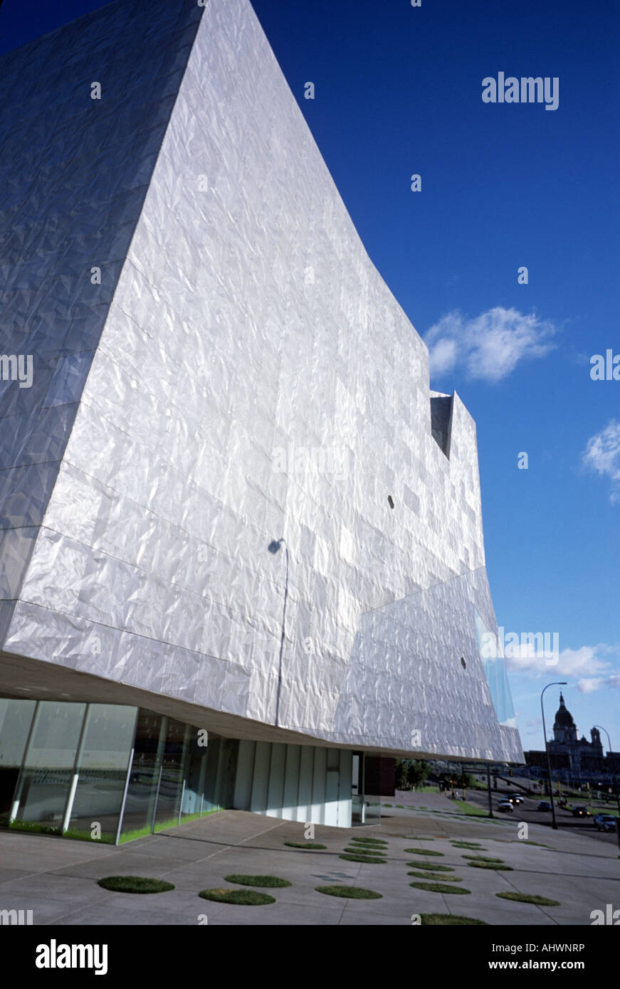 WALKER ART CENTER IN MINNEAPOLIS, MINNESOTA ON HENNEPIN AVENUE; SUMMER ...