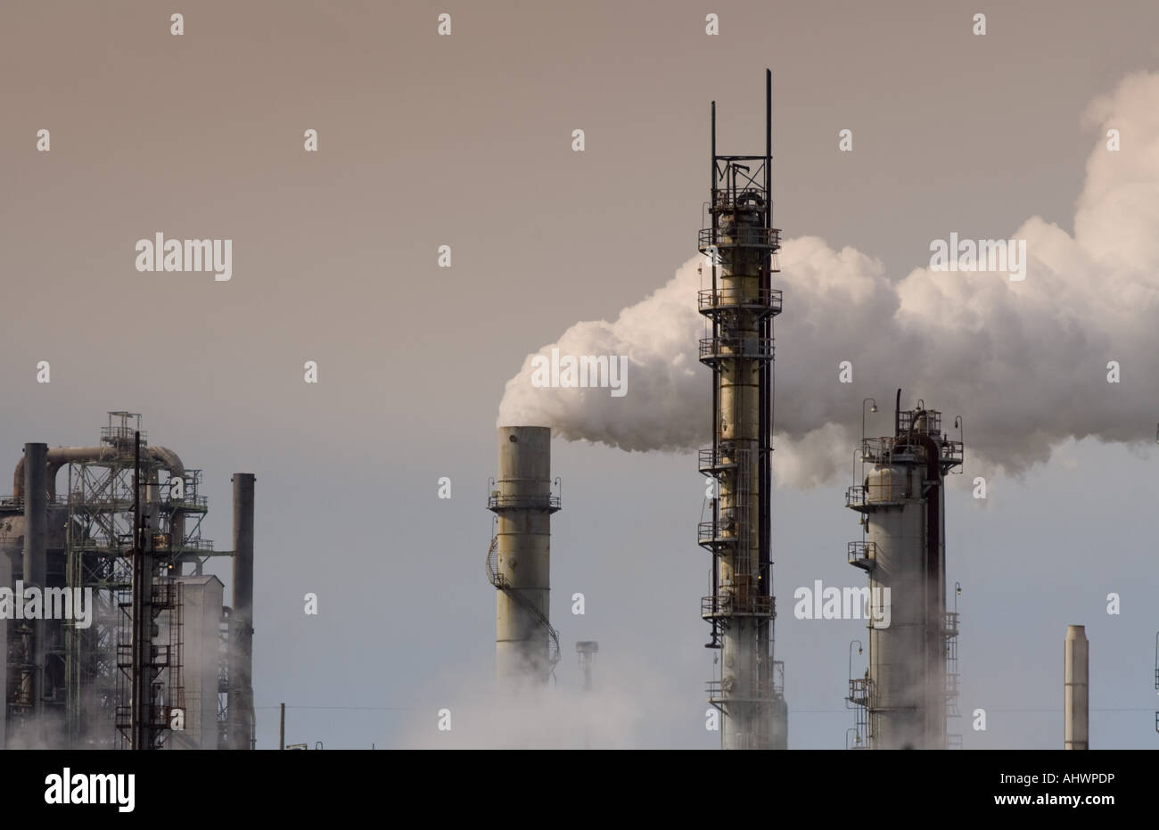 Cracking towers hi-res stock photography and images - Alamy