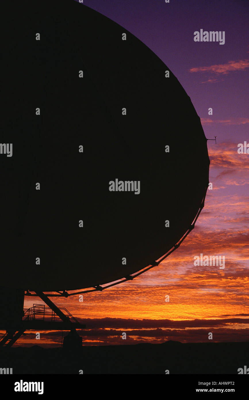 VLA Very Large Array radio telescope dish in twilight Stock Photo - Alamy