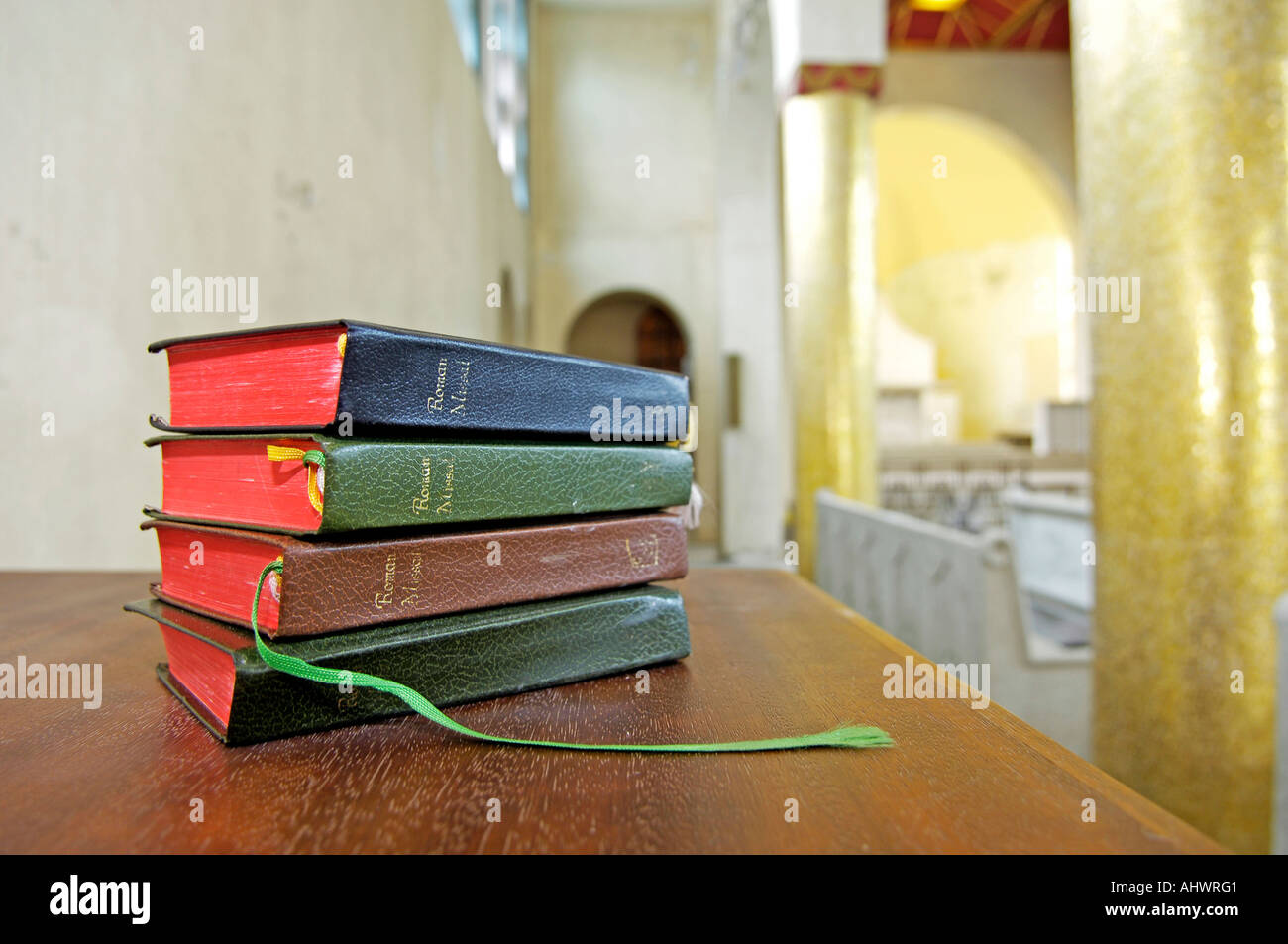 Stack of bibles hi-res stock photography and images - Alamy