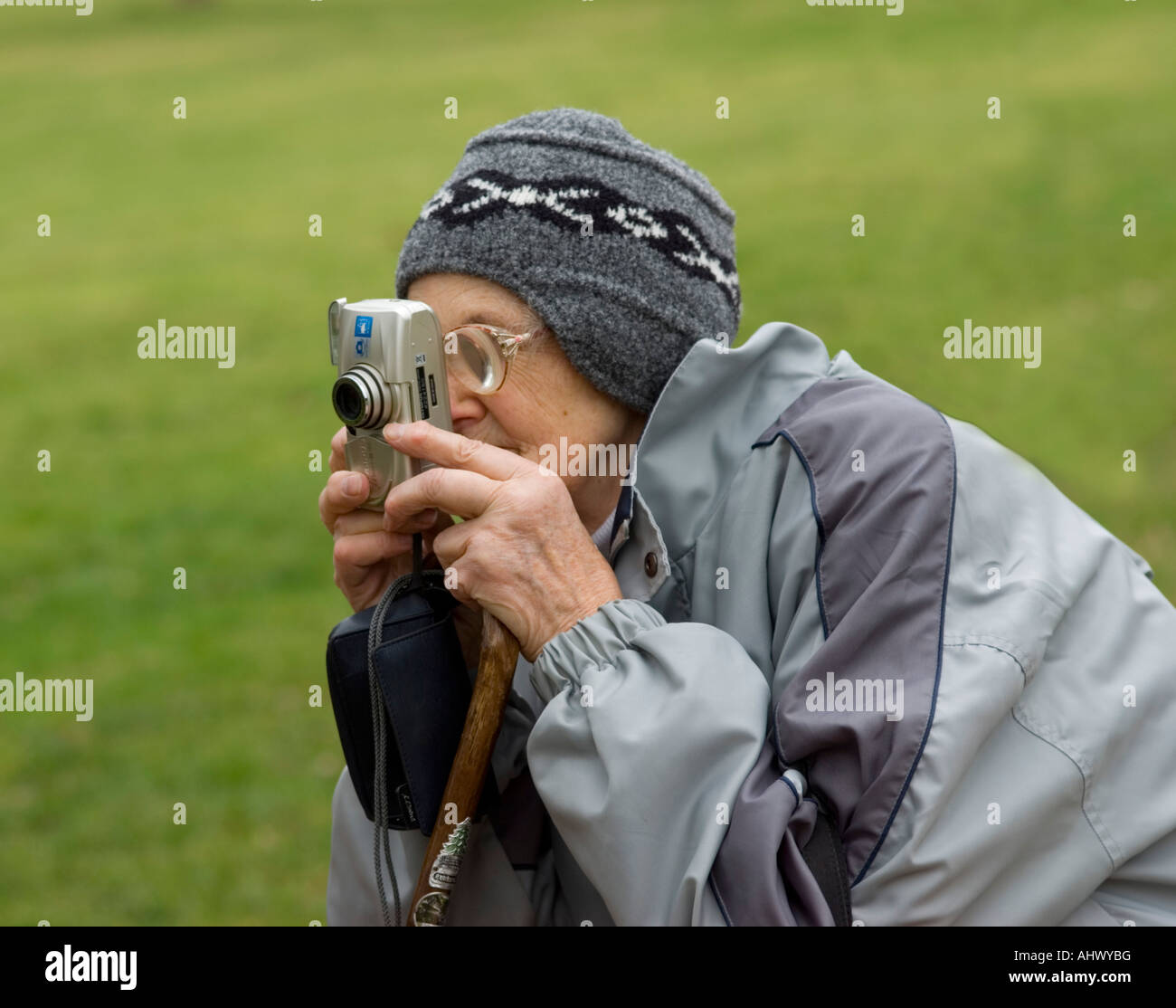75 80 year hi-res stock photography and images - Alamy