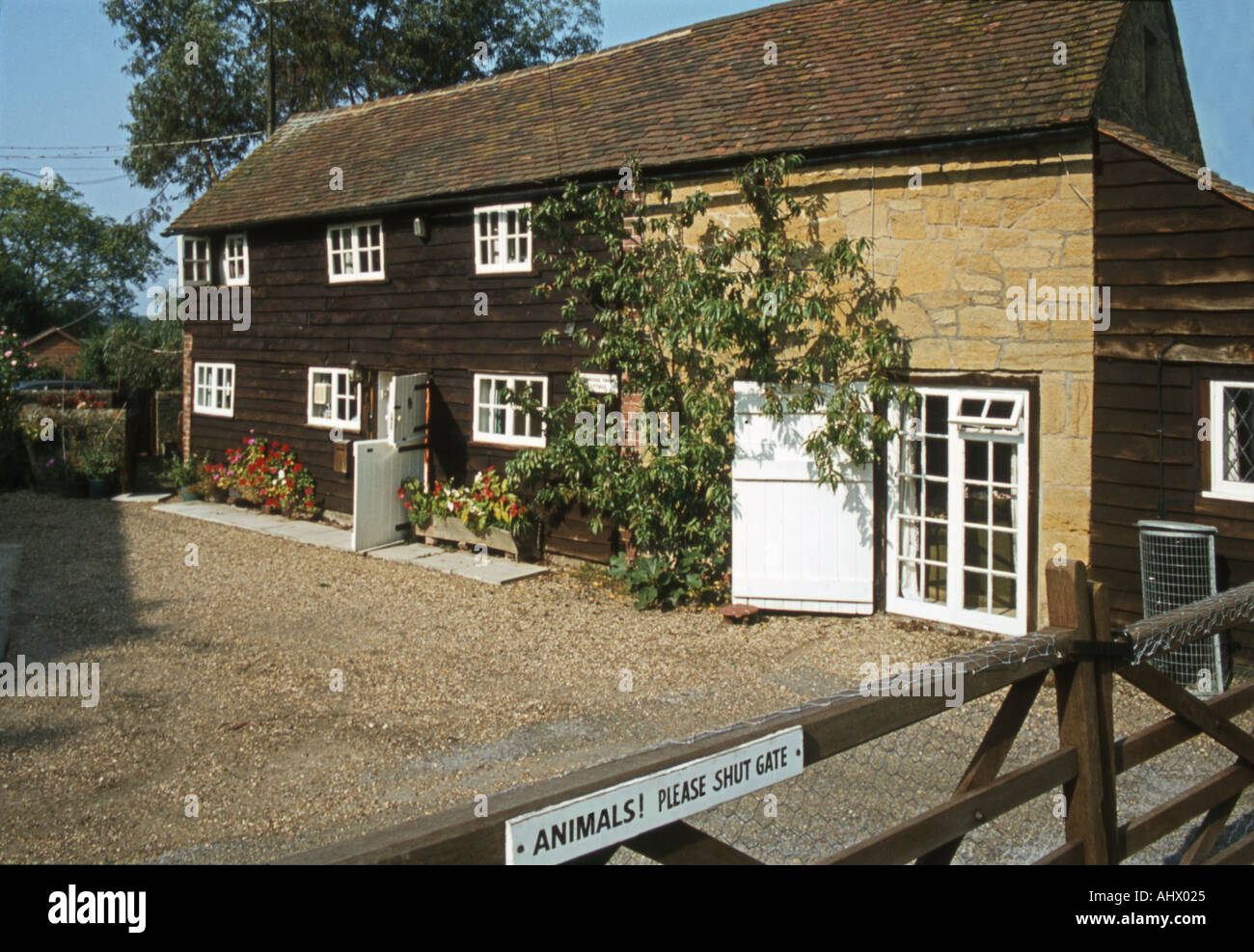 Surrey Farm Cottage Stock Photo - Alamy