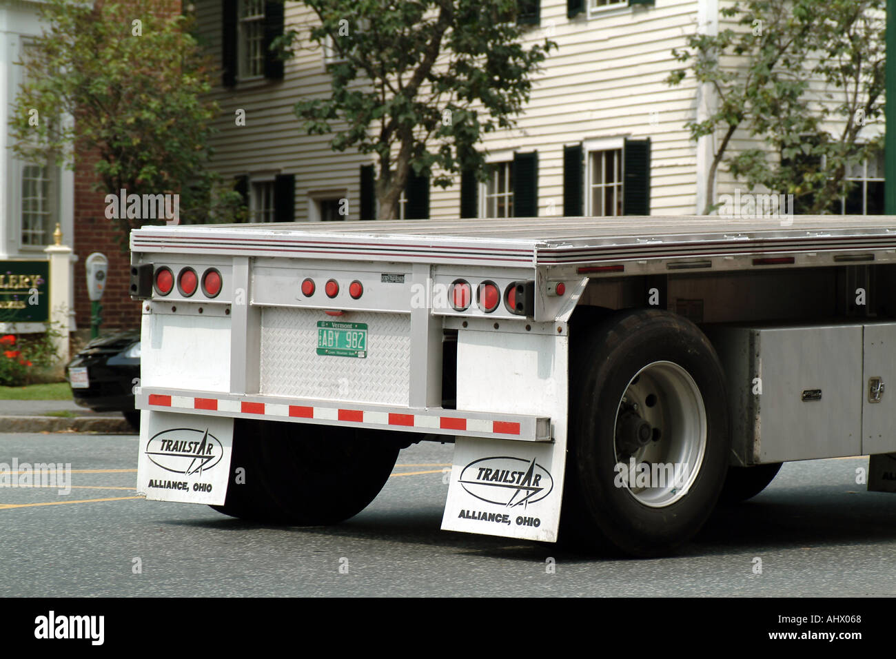 North American truck and semi trailer rig Stock Photo - Alamy