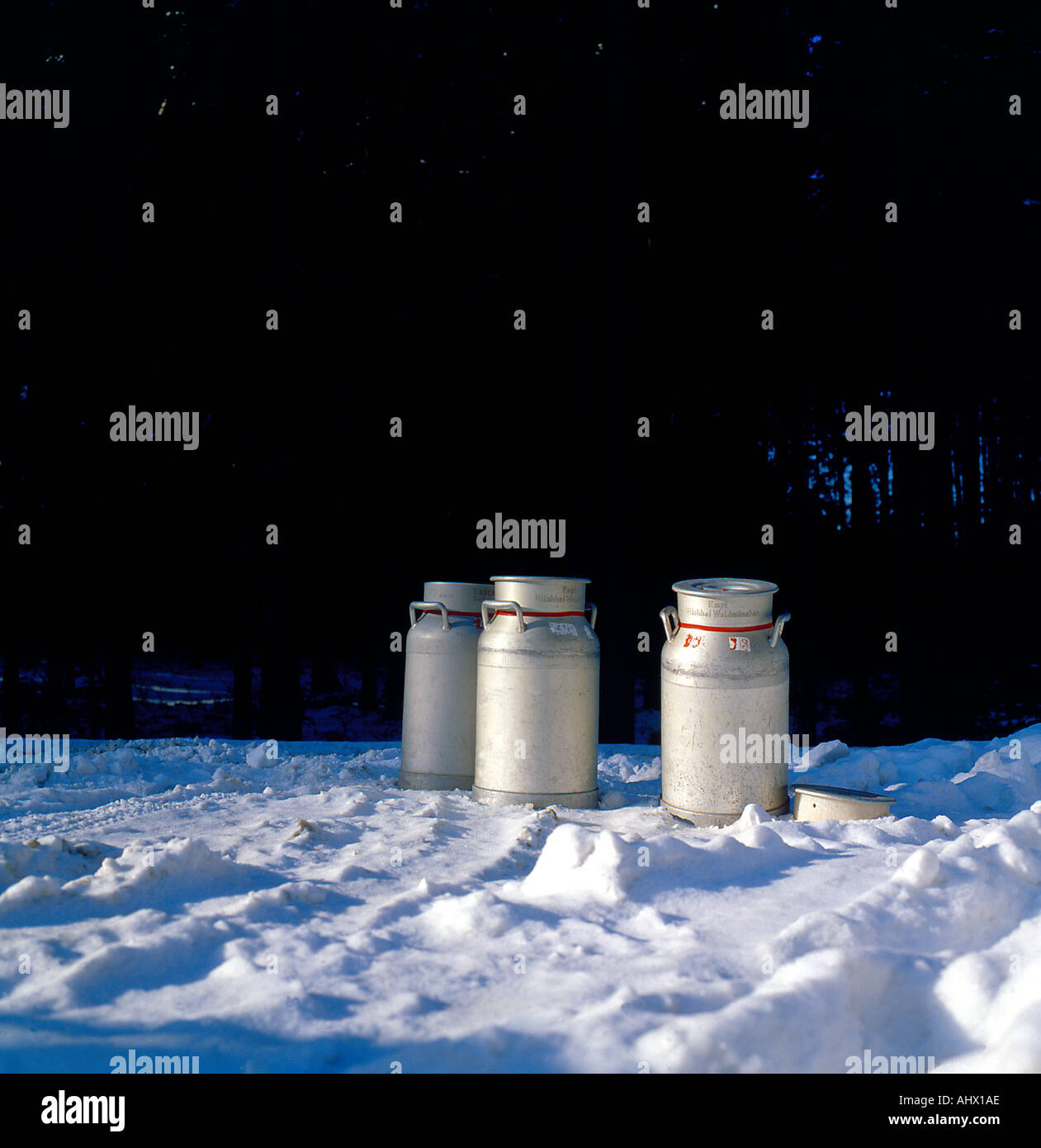 Milk can hi-res stock photography and images - Alamy