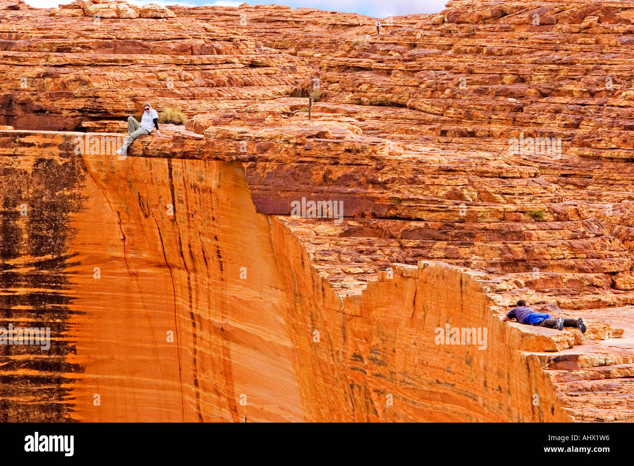 Edge of dropoff hi-res stock photography and images - Alamy