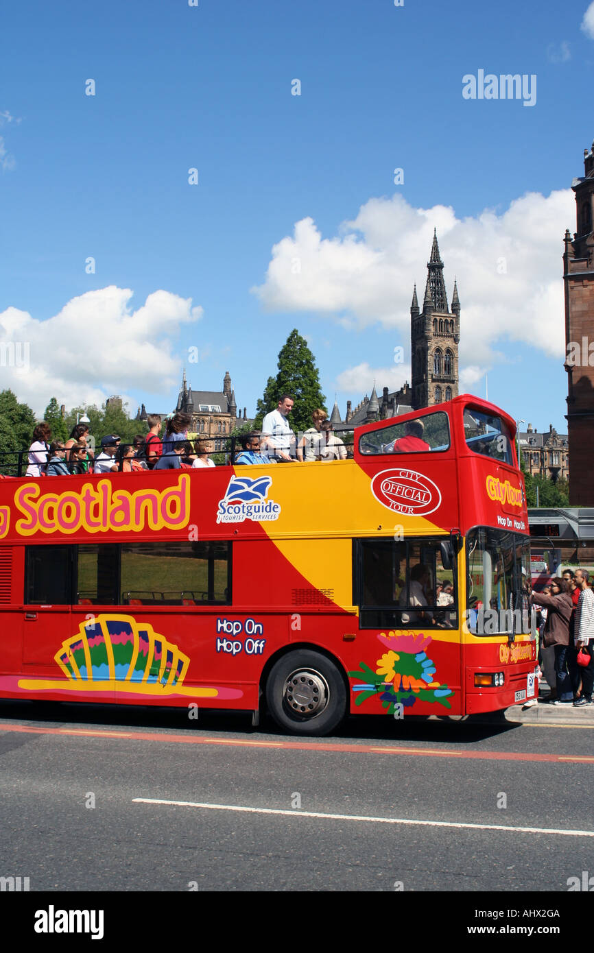 Bus tour glasgow hi-res stock photography and images - Alamy