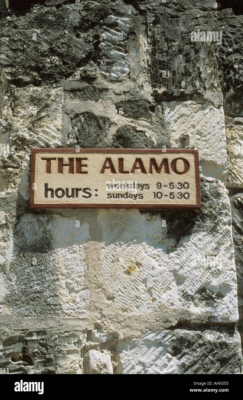 San Antonio Texas USA The Alamo Opening Hours Sign Stock Photo - Alamy