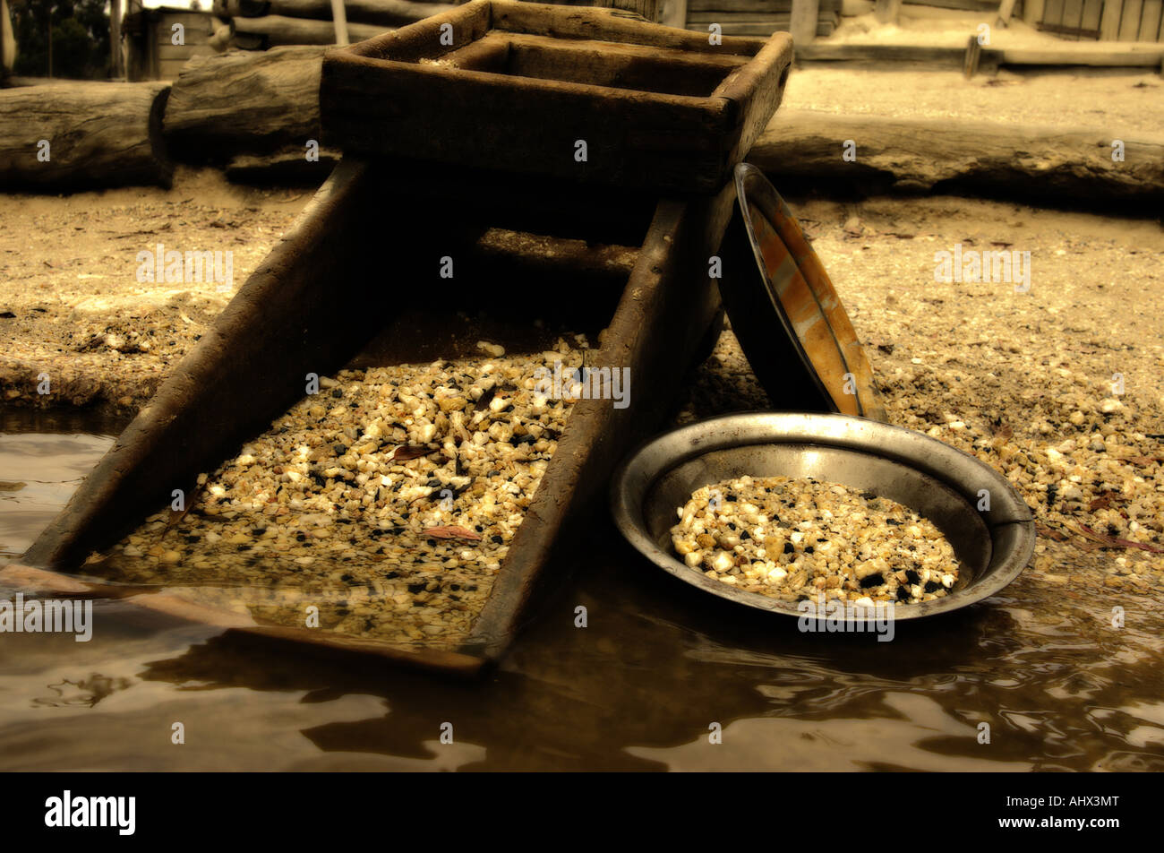 Gold panning hi-res stock photography and images - Alamy