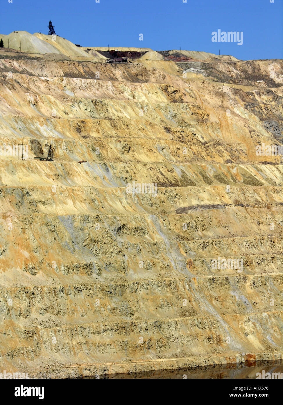 Rock blasting mine hi-res stock photography and images - Alamy