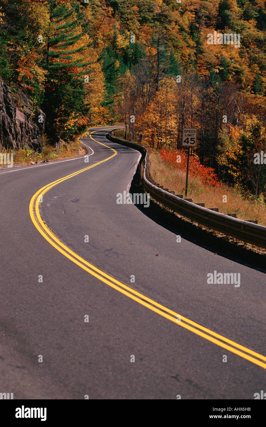 Dangerous curvy two lane highway hi-res stock photography and images ...