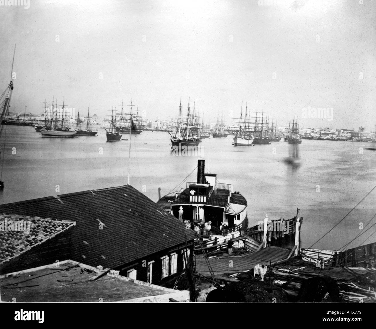 Ferry ships in port Black and White Stock Photos & Images - Alamy