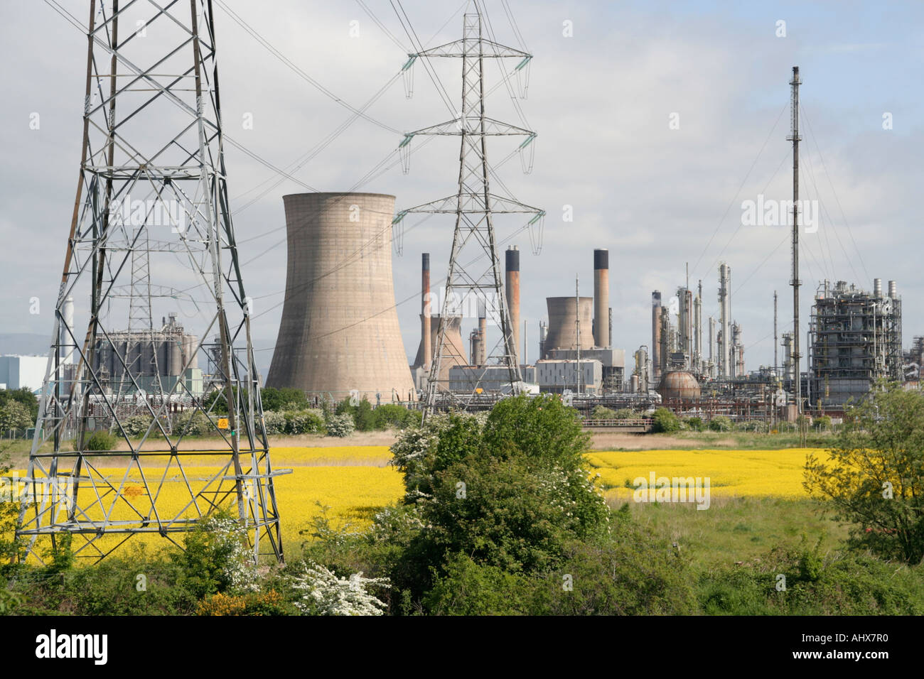 grangemouth oil refinery electricity pylons scotland great britain uk ...