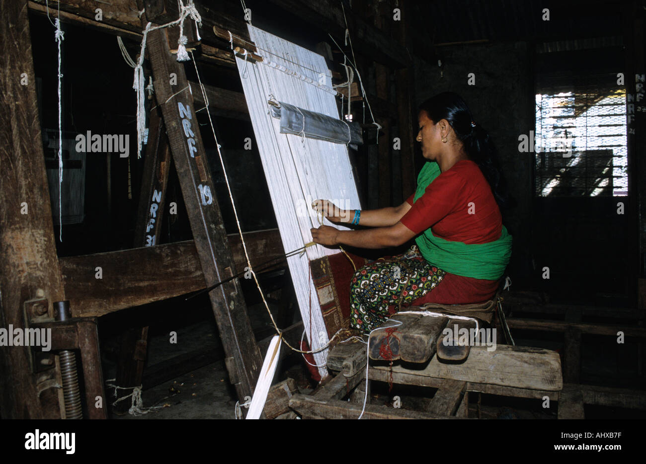 Tibetan gouvernment in exile owned carpet factory in Boudhanath ...