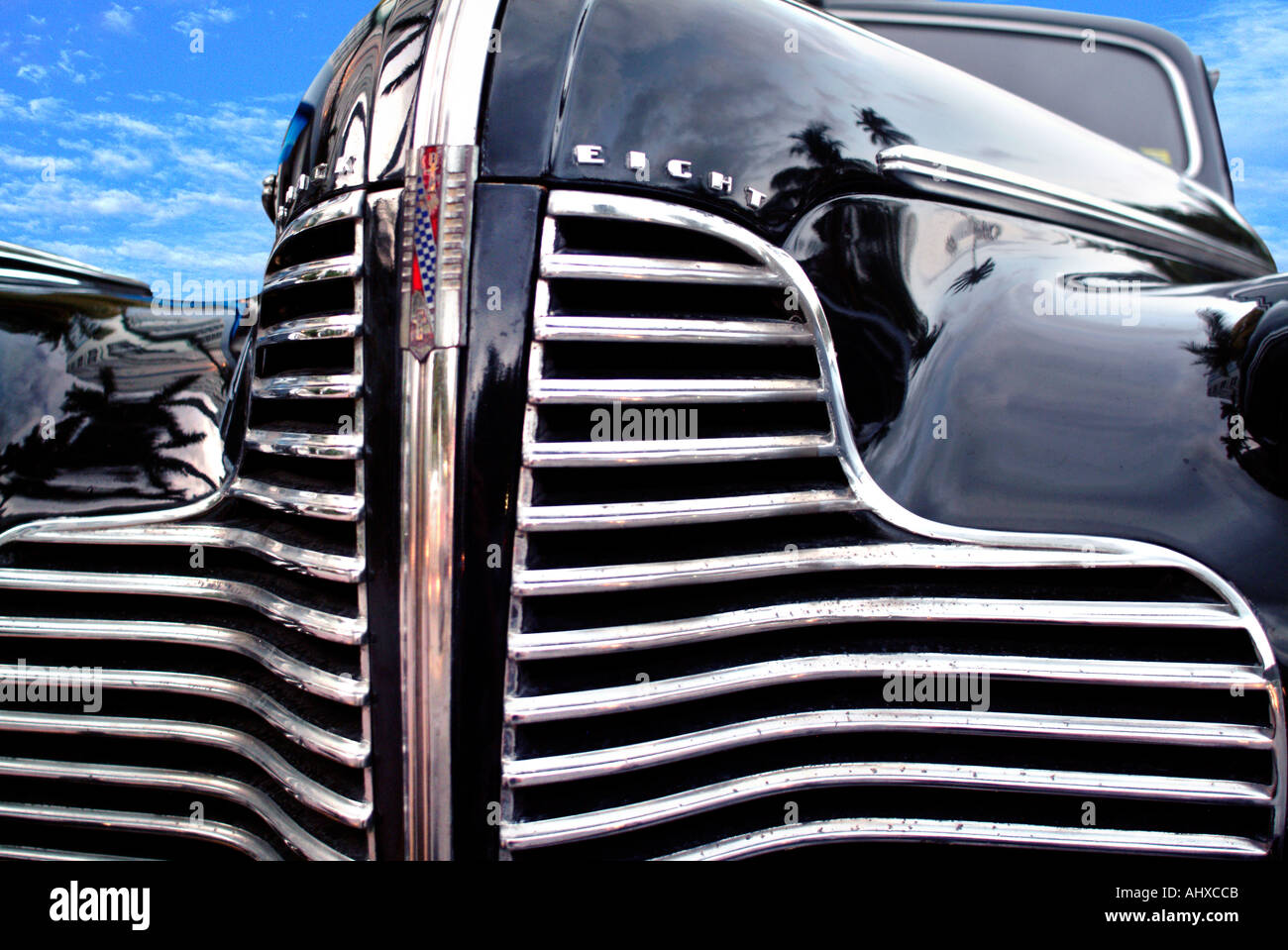 Classic car buick grille hi-res stock photography and images - Alamy