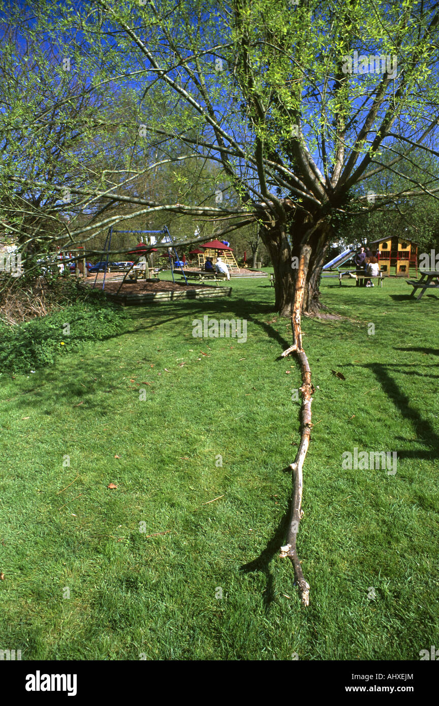 Garden and playground of Kings Head public house at Hunton Bridge ...