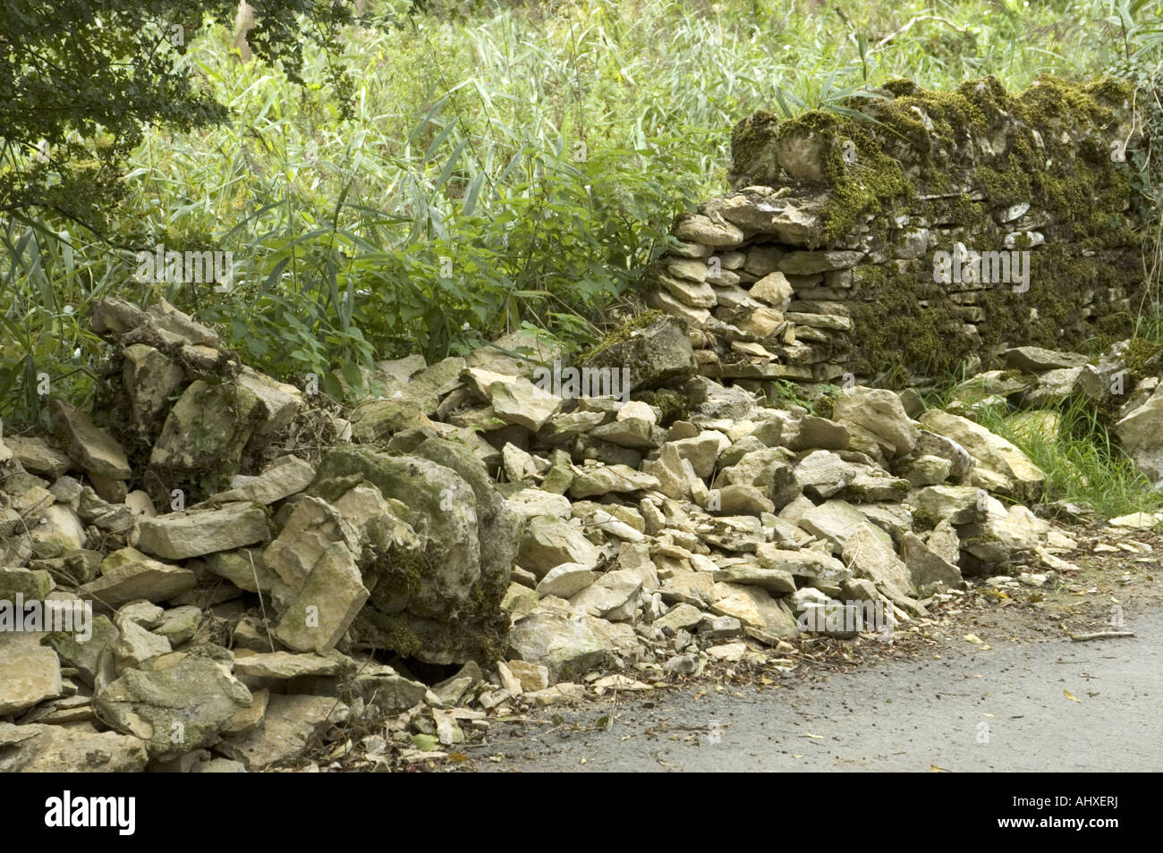 Broken Stone Walls High Resolution Stock Photography and Images - Alamy