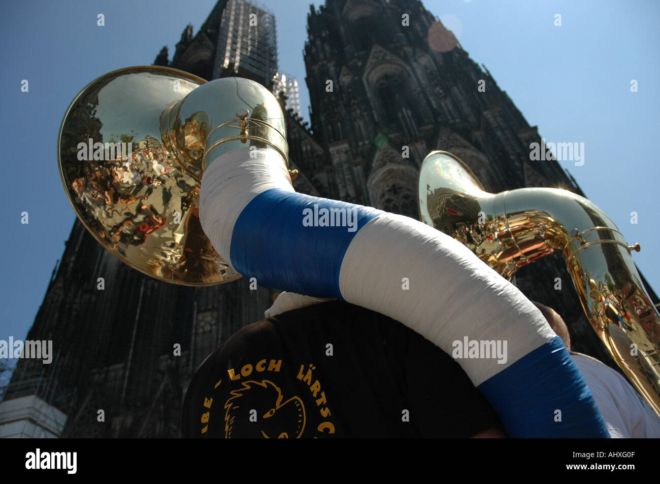 Tuba musikinstrument hi-res stock photography and images - Alamy