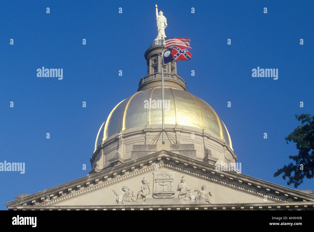 Georgia state capitol gold dome hi-res stock photography and images - Alamy