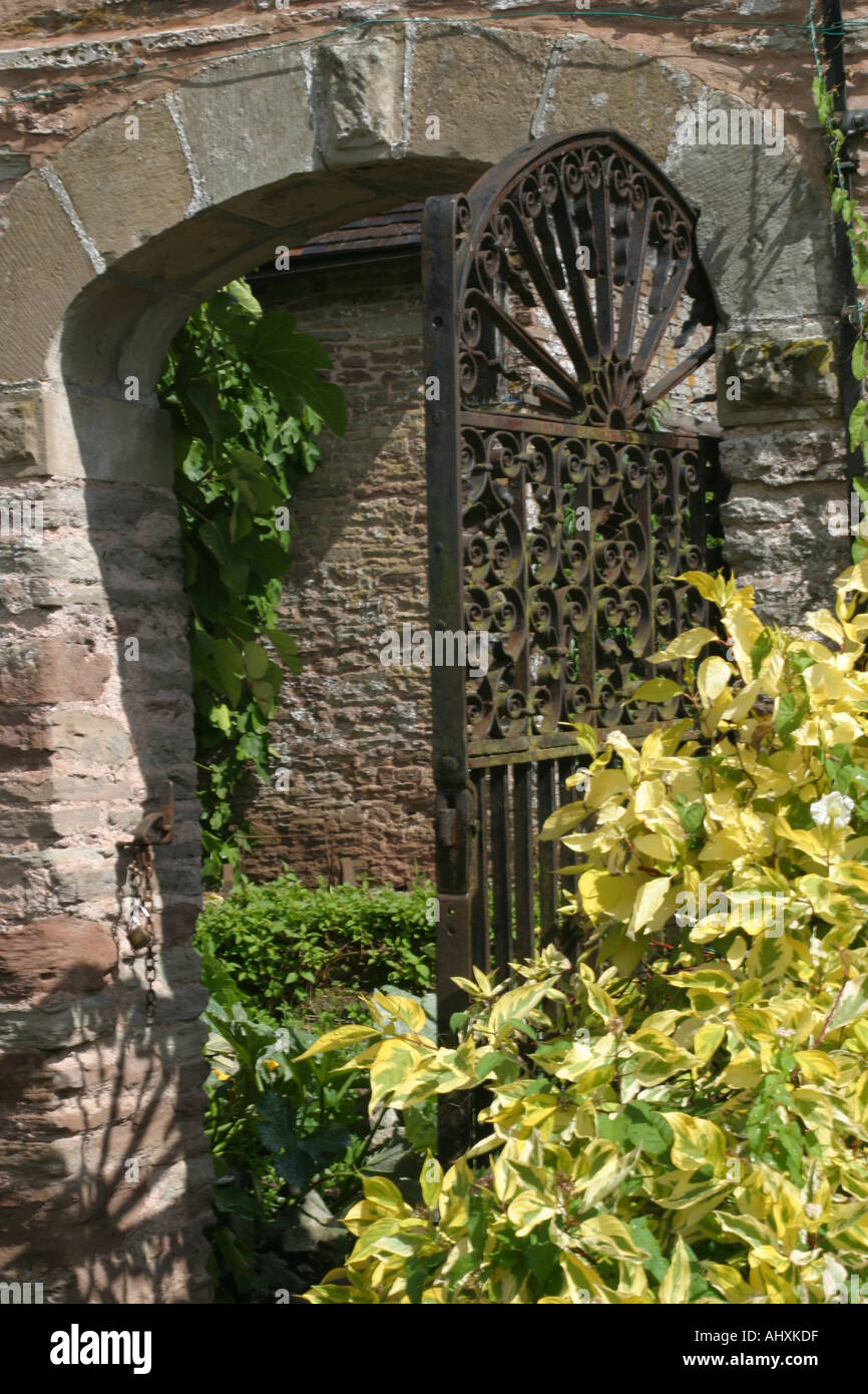 English Kitchen Garden Stock Photo - Alamy