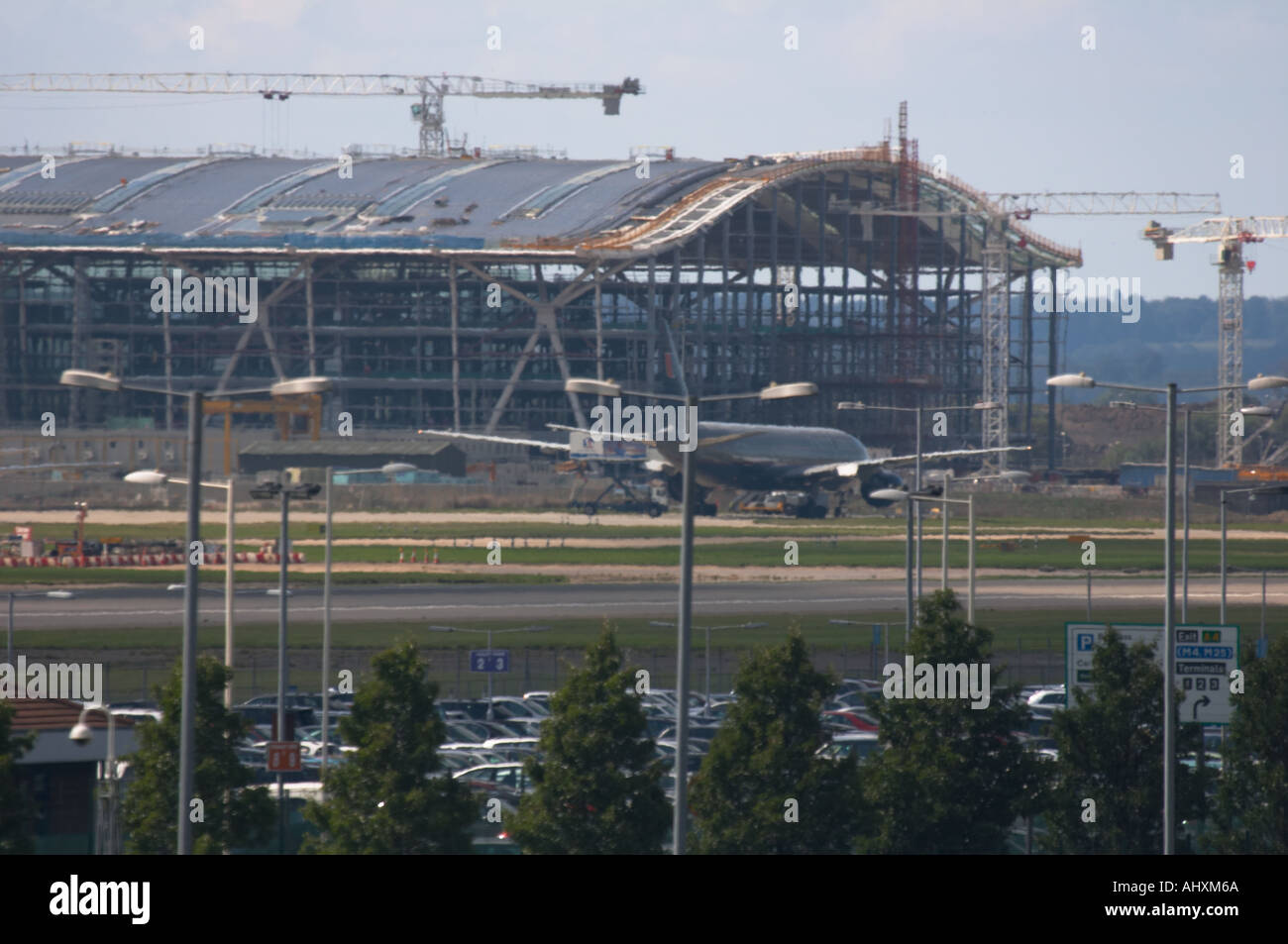 Terminal 5 at Heathrow airport under construction Stock Photo - Alamy