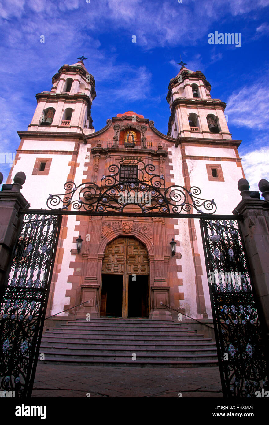 Mexico church 1600s hi-res stock photography and images - Alamy