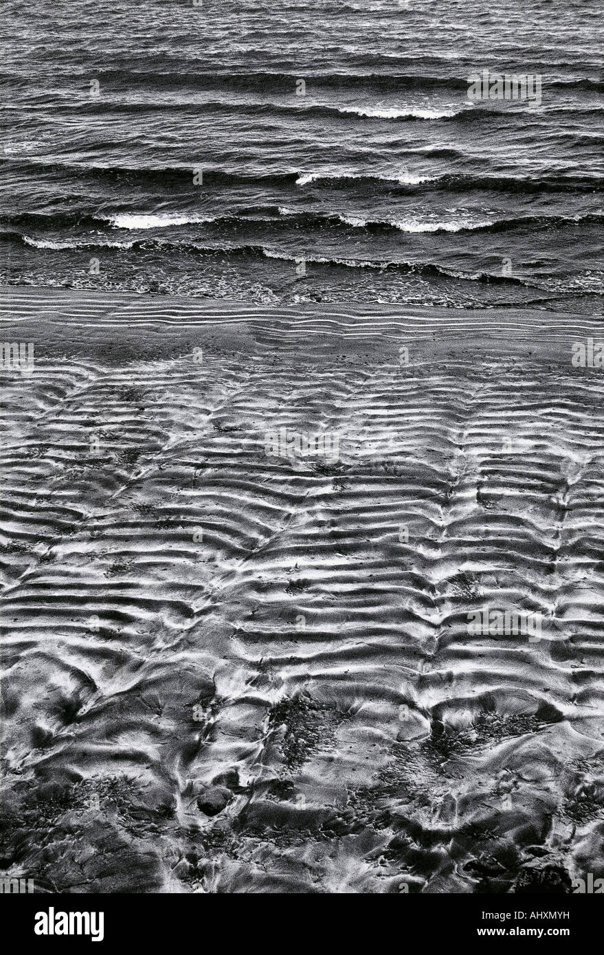 Wave pattern on beach in Gran Canaria Stock Photo - Alamy