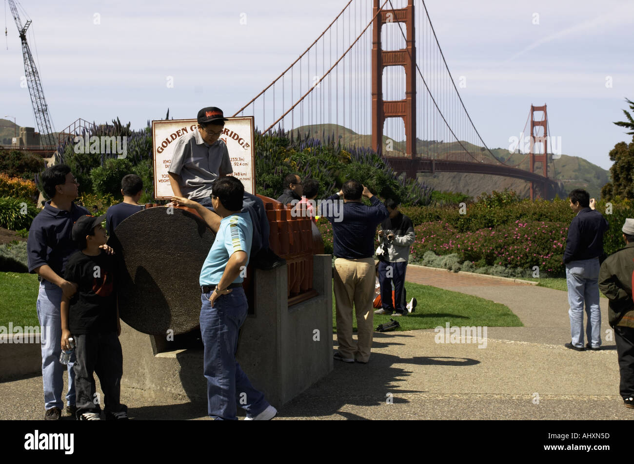 Climbing the golden gate bridge hi-res stock photography and images - Alamy